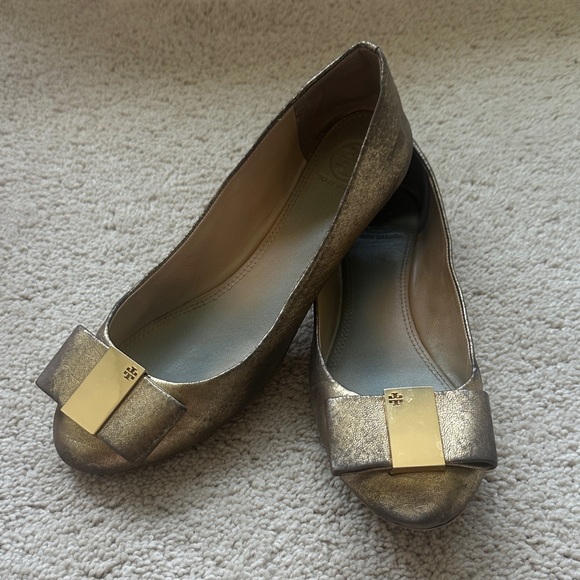Tory Burch | Shoes | Rare Tory Burch Chase Ballet Flats With Bow ...